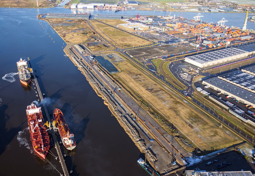 Hakkers realiseert een nieuw kadeconstructie - Hakkers